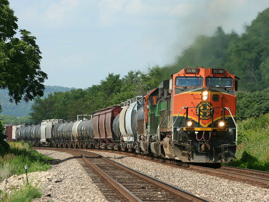 BNSF 1016